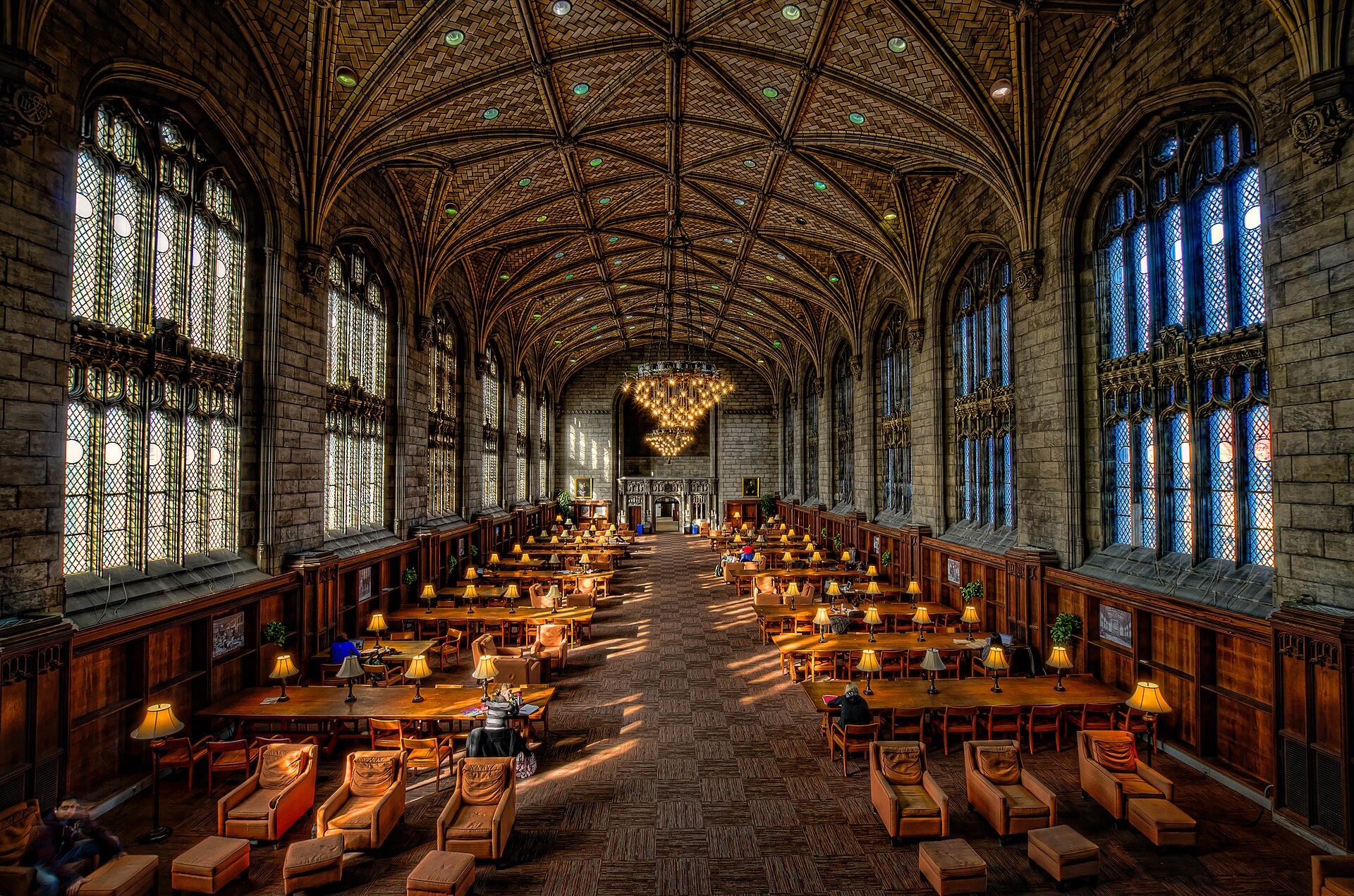How to Get Into UChicago: Admissions Guide - Oriel Admissions